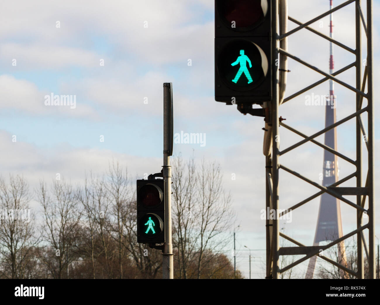 Traffic light green man hi-res stock photography and images - Alamy
