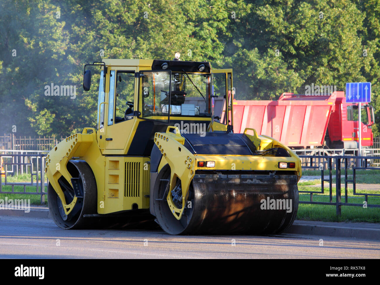 Asphalt roller repairs road hi-res stock photography and images - Alamy