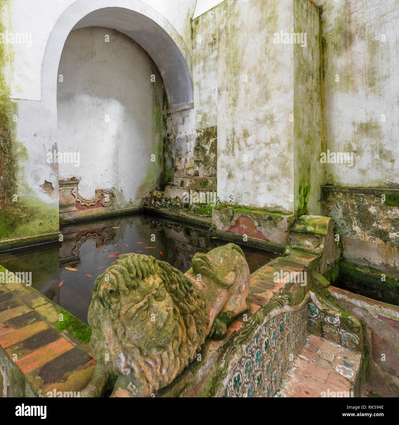 Old yard of the National Palace of Sintra. Portugal Stock Photo - Alamy