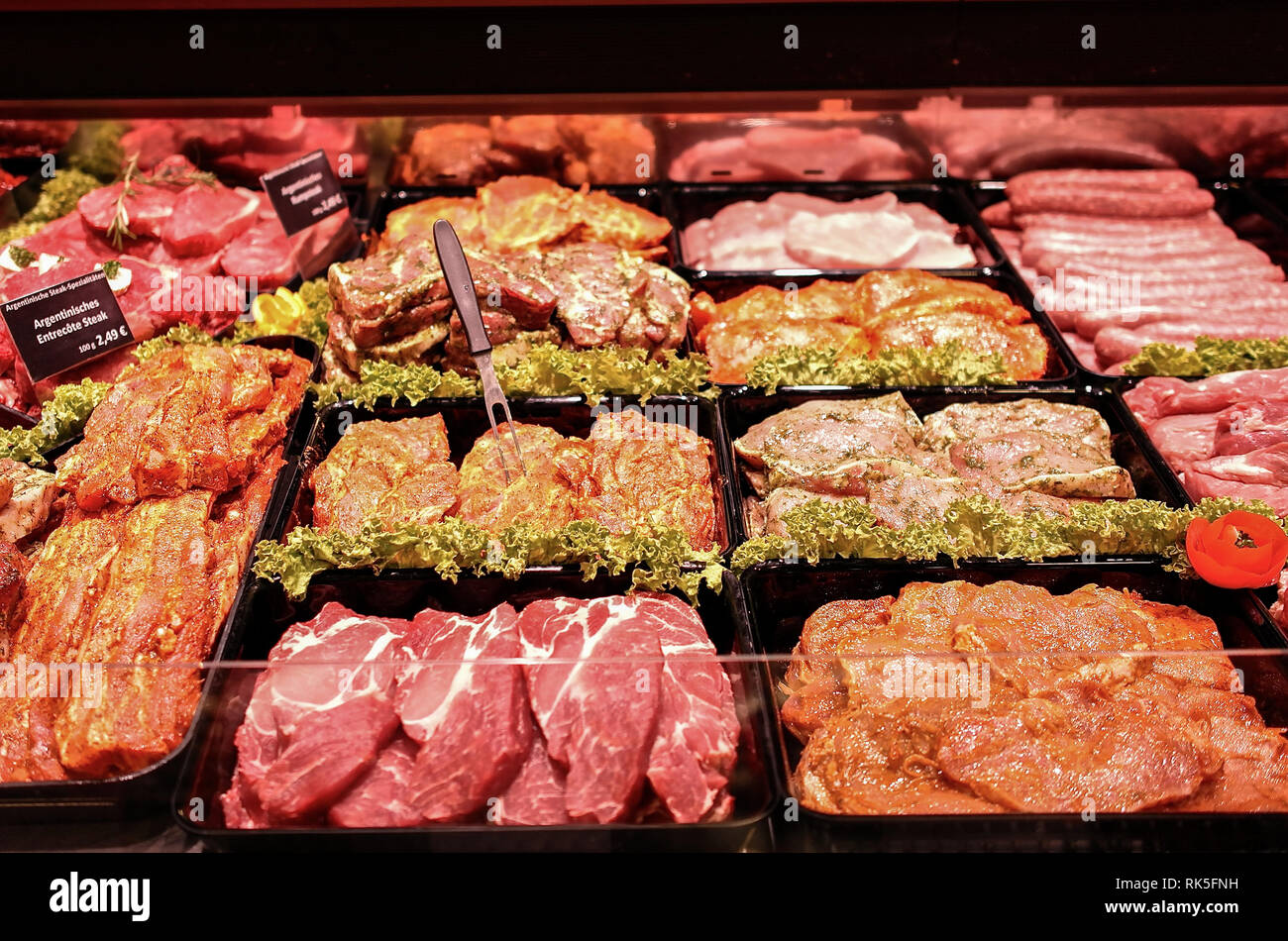 Fleisch und wurstwaren hi-res stock photography and images - Alamy