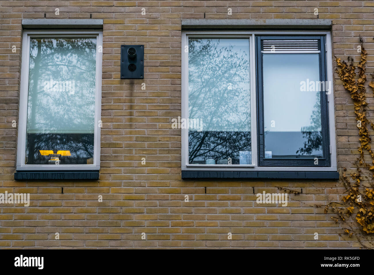 Dutch styled building hi-res stock photography and images - Alamy