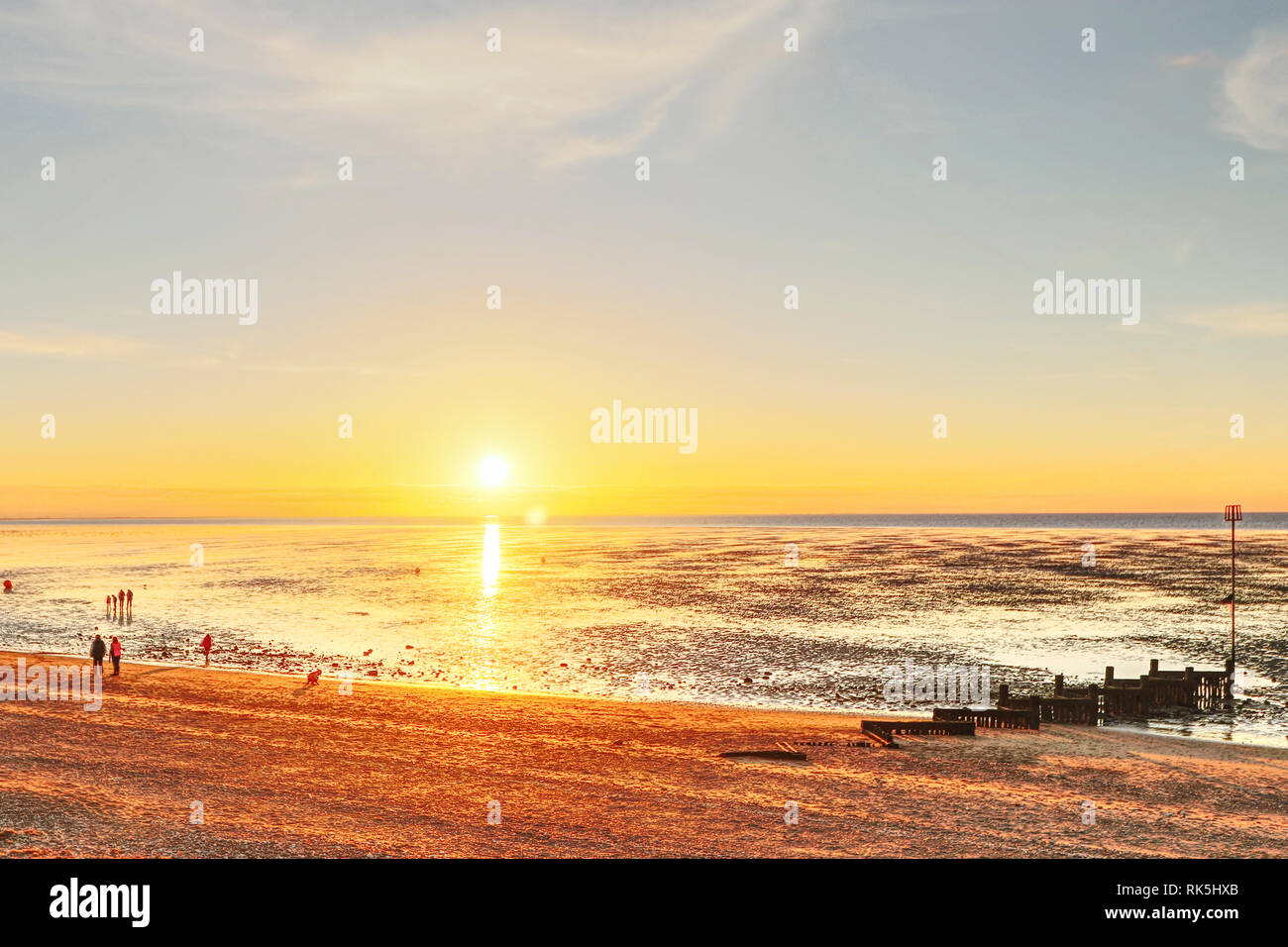 Hunstanton norfolk promenade hi-res stock photography and images - Alamy