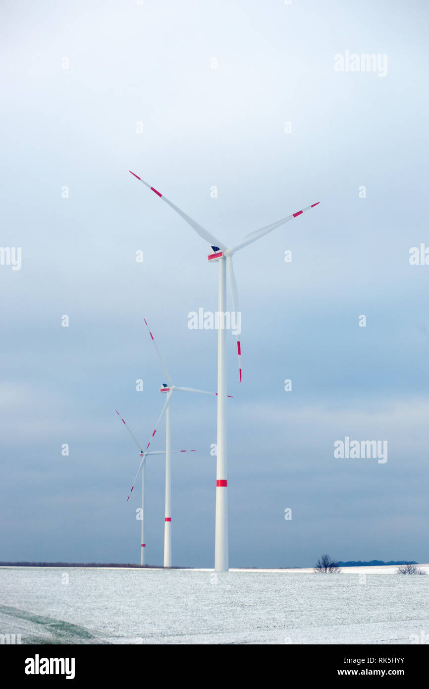 Tall windmills hi-res stock photography and images - Alamy