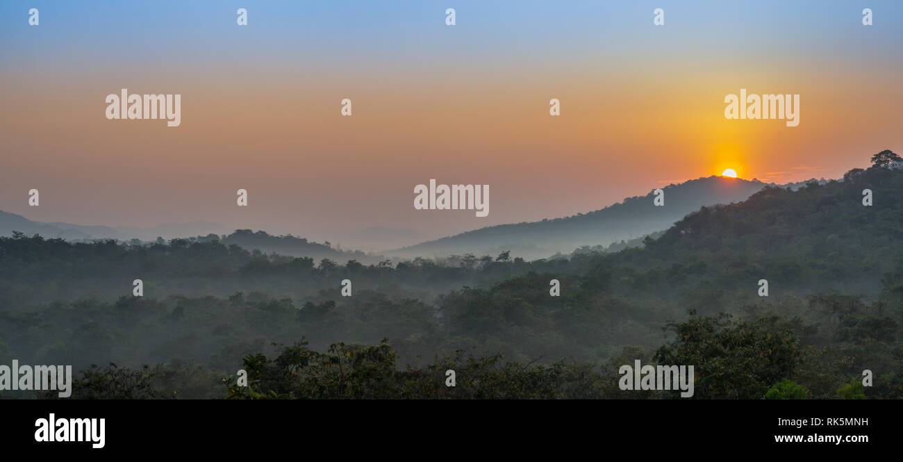 Sunrise over foggy mountain hi-res stock photography and images - Alamy