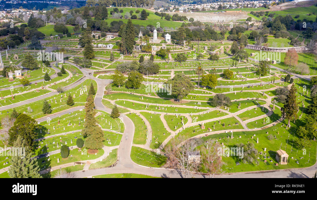 Aerial view of cemetery hi-res stock photography and images - Alamy