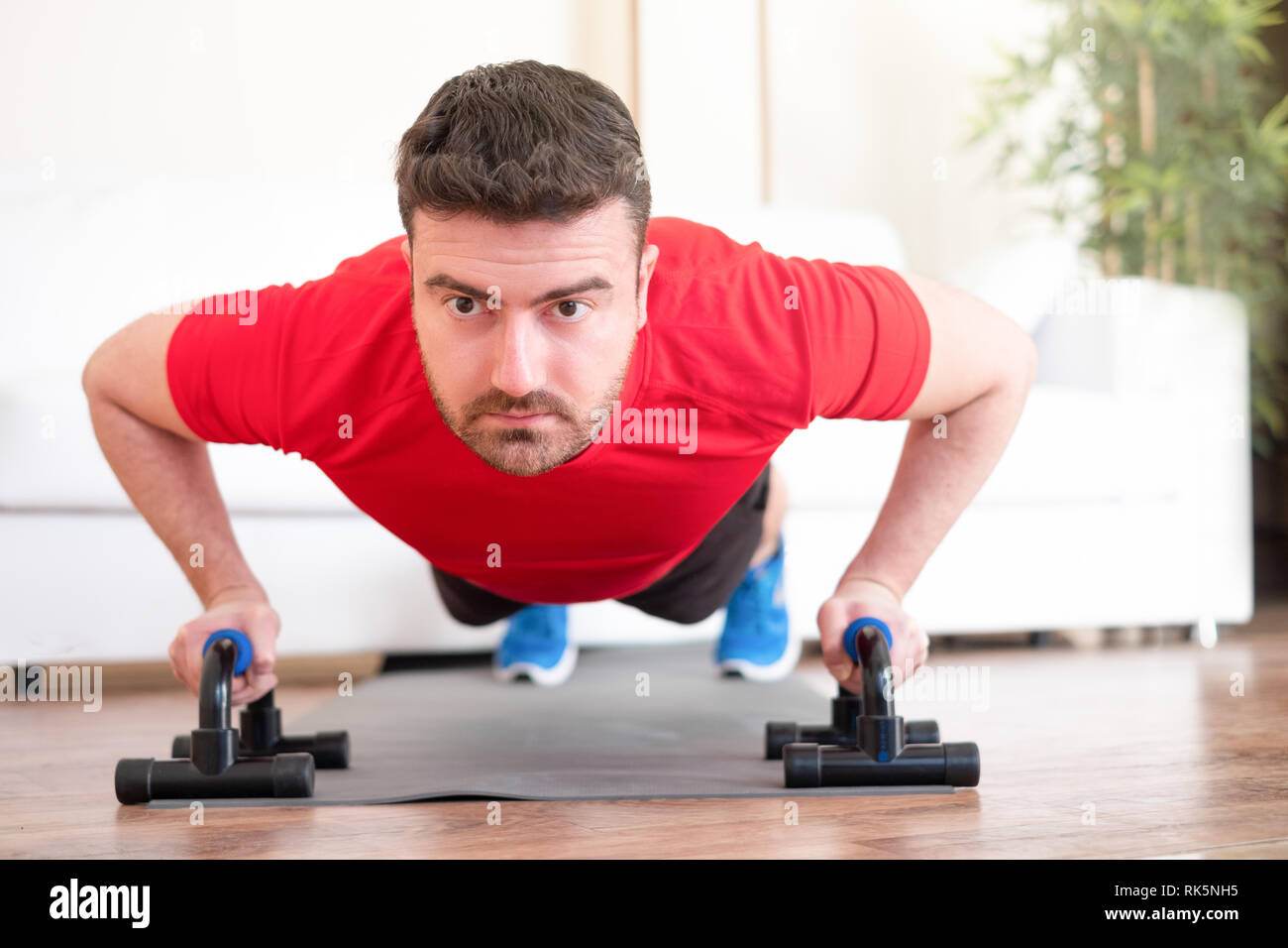Pushup man hi-res stock photography and images - Alamy