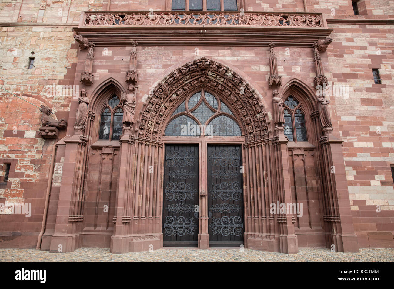 The Basel Minster (Basler Münster) Cathedral Stock Photo - Alamy
