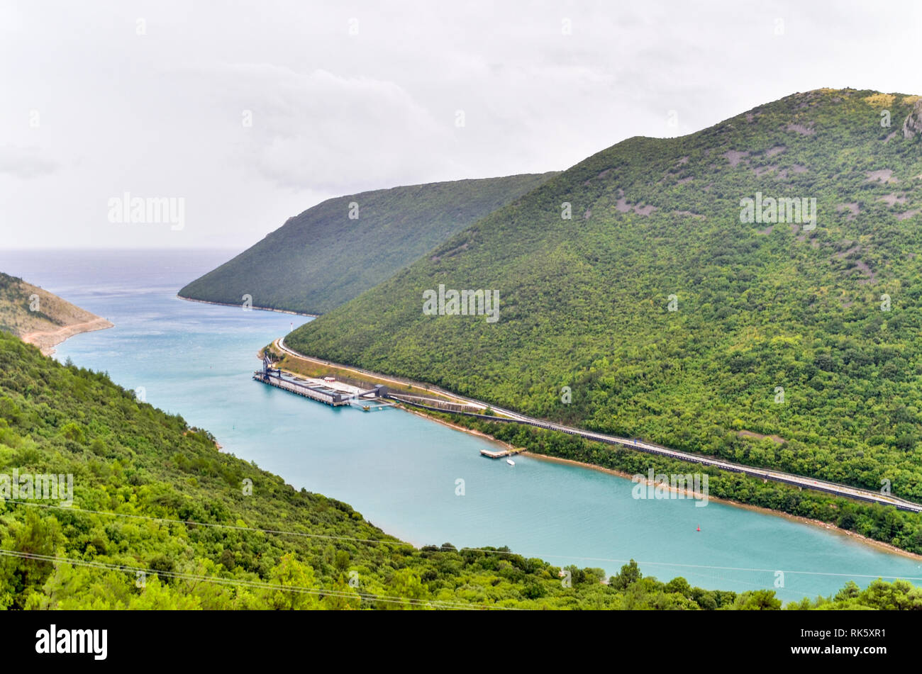 Plomin port, croatia, serving the Plomin coal-fired power station Stock ...
