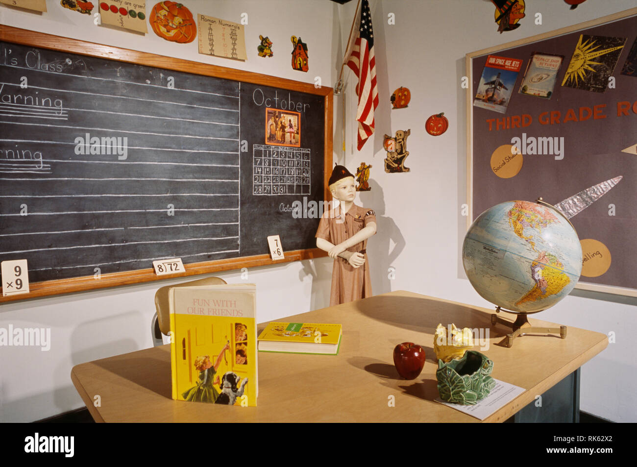 Third grade classroom hi-res stock photography and images - Alamy