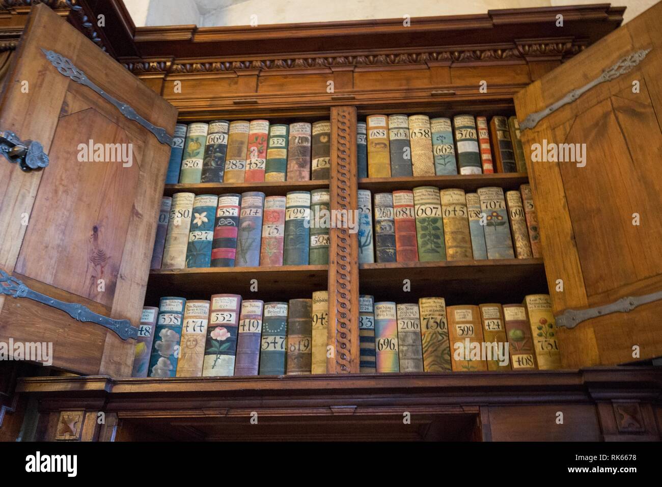 Medieval royal books hi-res stock photography and images - Alamy