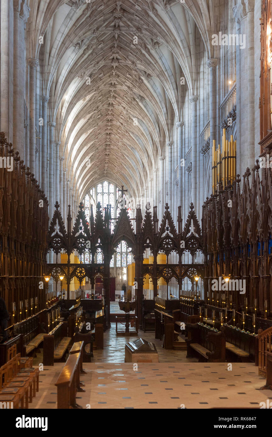 Interior of winchester cathedral hi-res stock photography and images ...