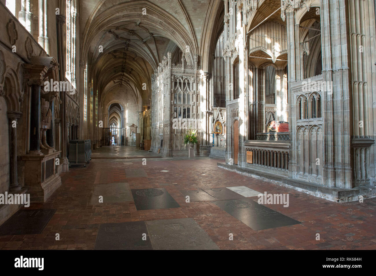 Interior of winchester cathedral hi-res stock photography and images ...