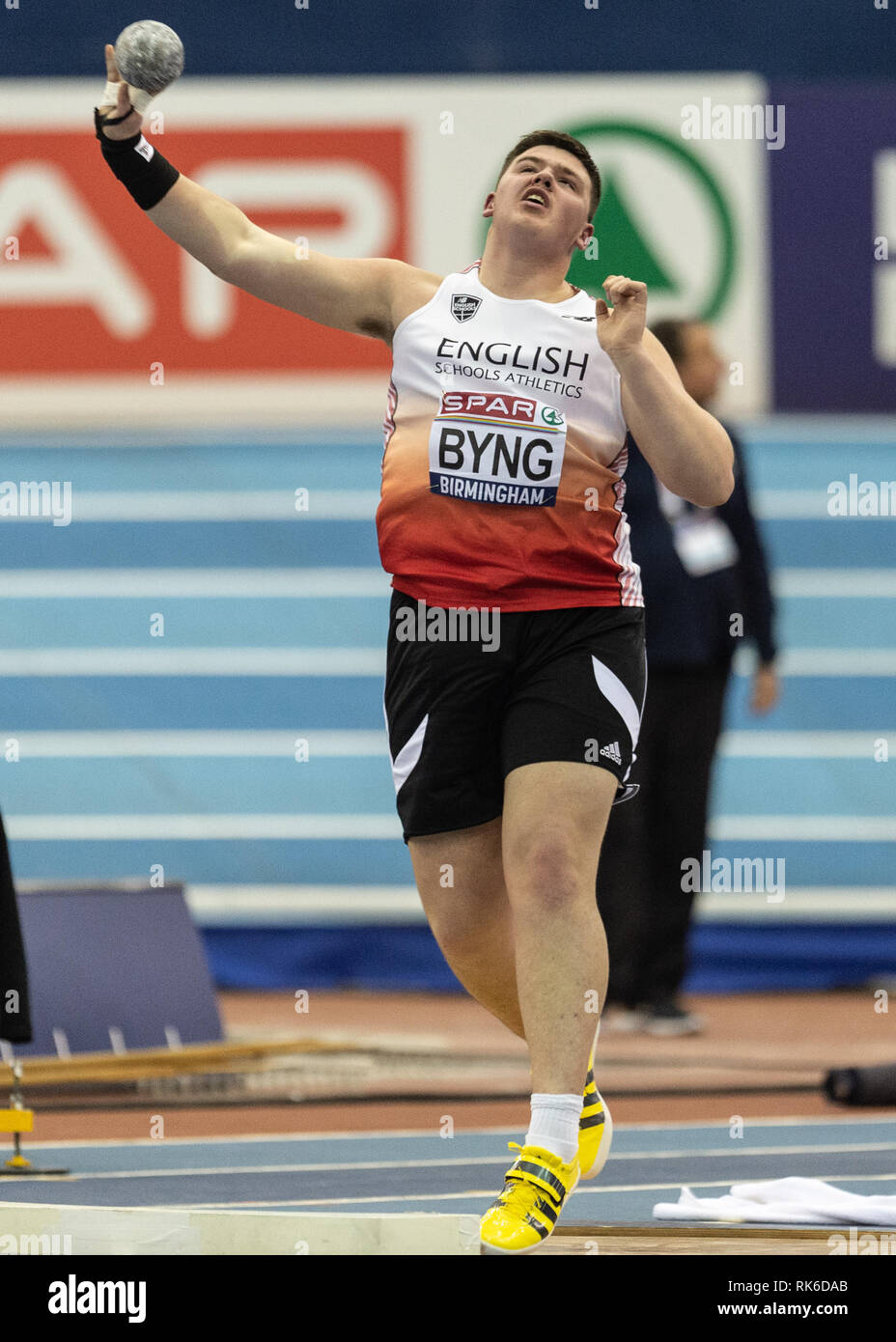 Mens shot put hi-res stock photography and images - Alamy