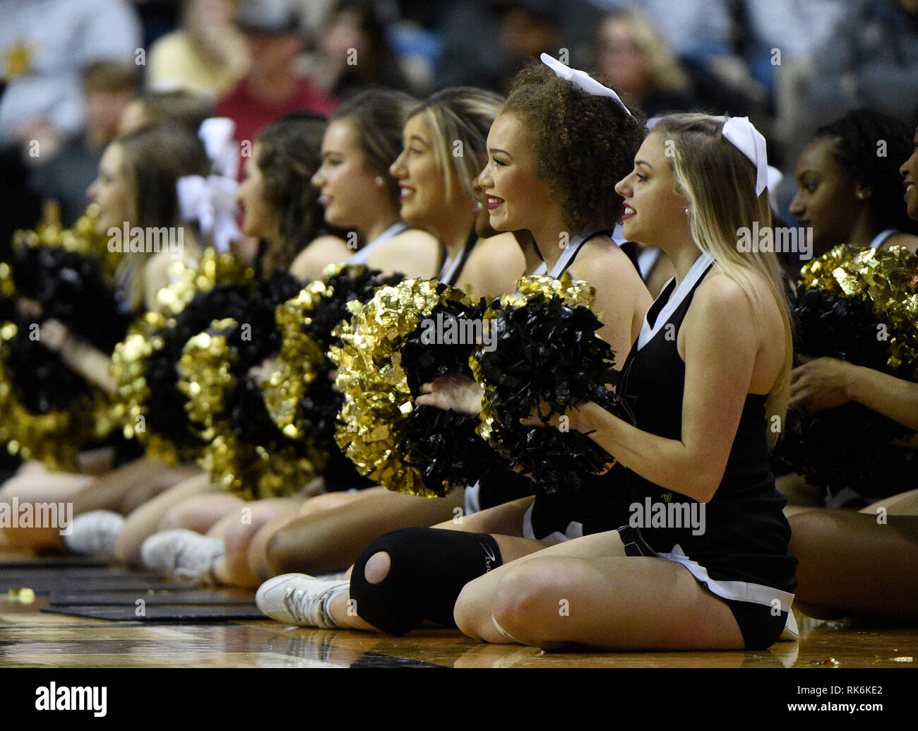 Vanderbilt commodores cheerleaders hi-res stock photography and images ...