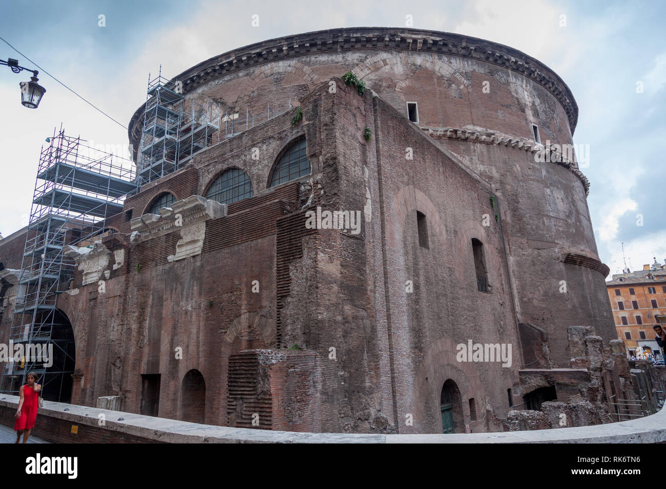 Back of the pantheon hi-res stock photography and images - Alamy