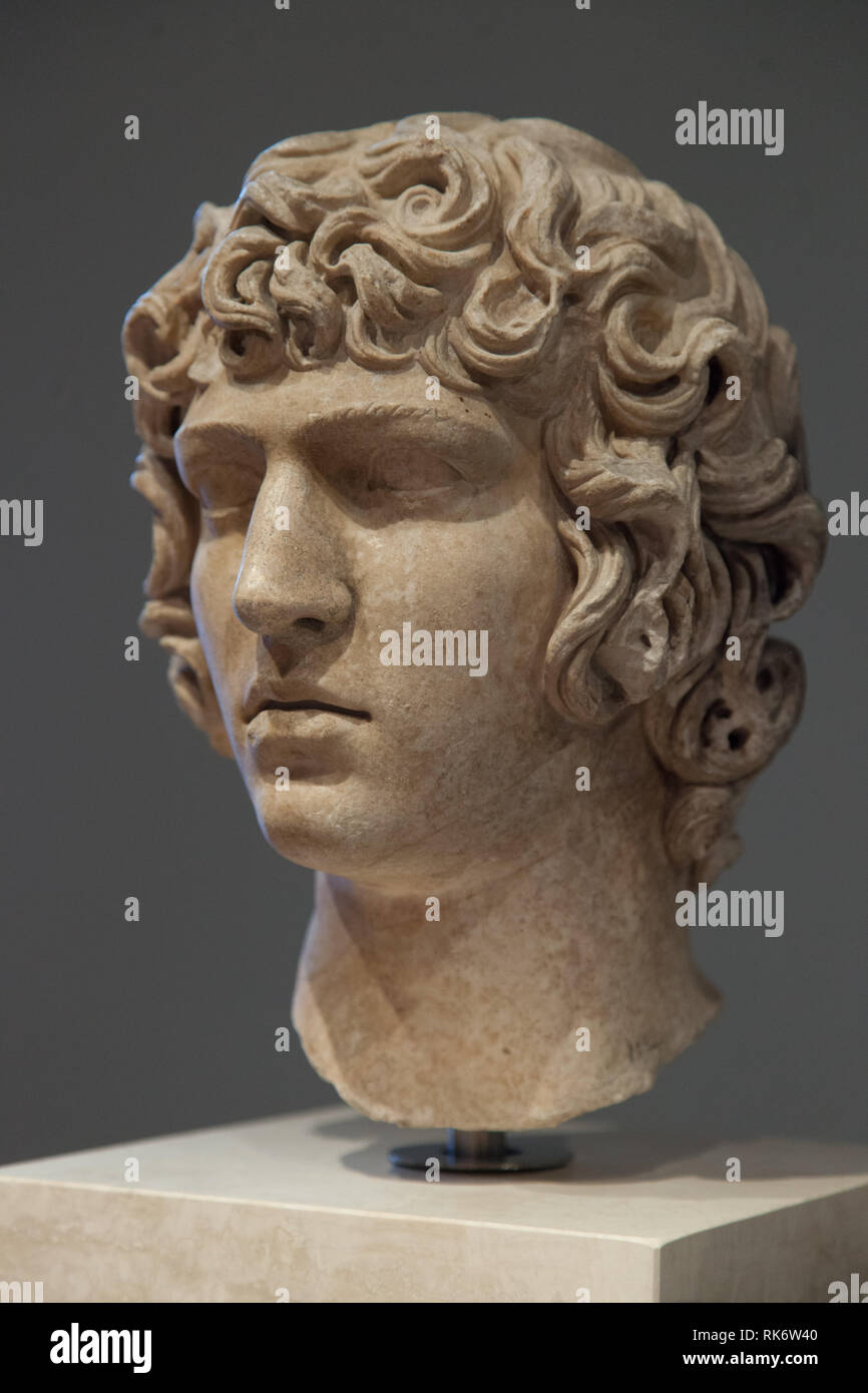 Roman statues in the Palazzo Massimo alle Terme museum in Rome Stock ...