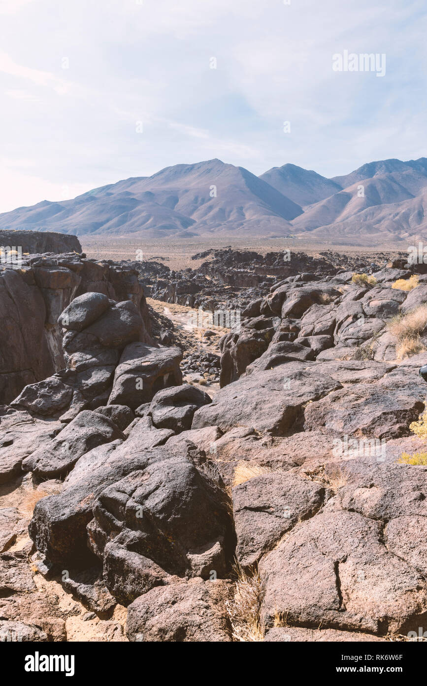 Arid rocky landscape hi-res stock photography and images - Alamy