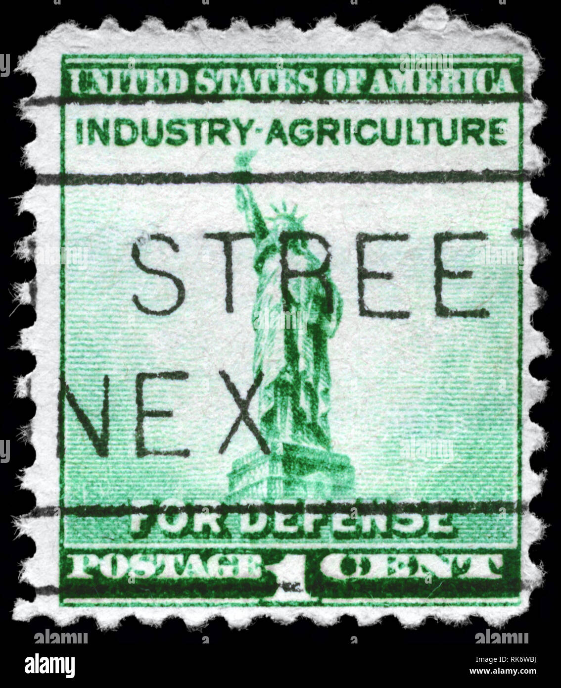 USA - CIRCA 1940: A Stamp printed in USA shows the Statue of Liberty ...