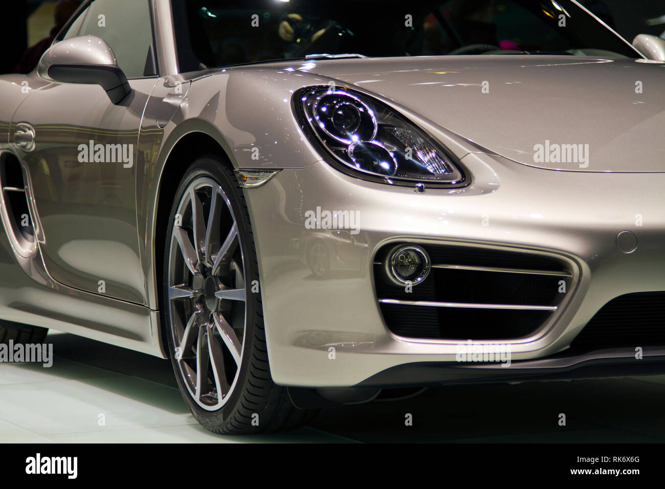 Modern front glass display car hi-res stock photography and images - Alamy