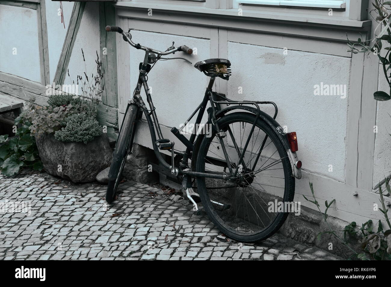 Rusted cycle hi-res stock photography and images - Alamy