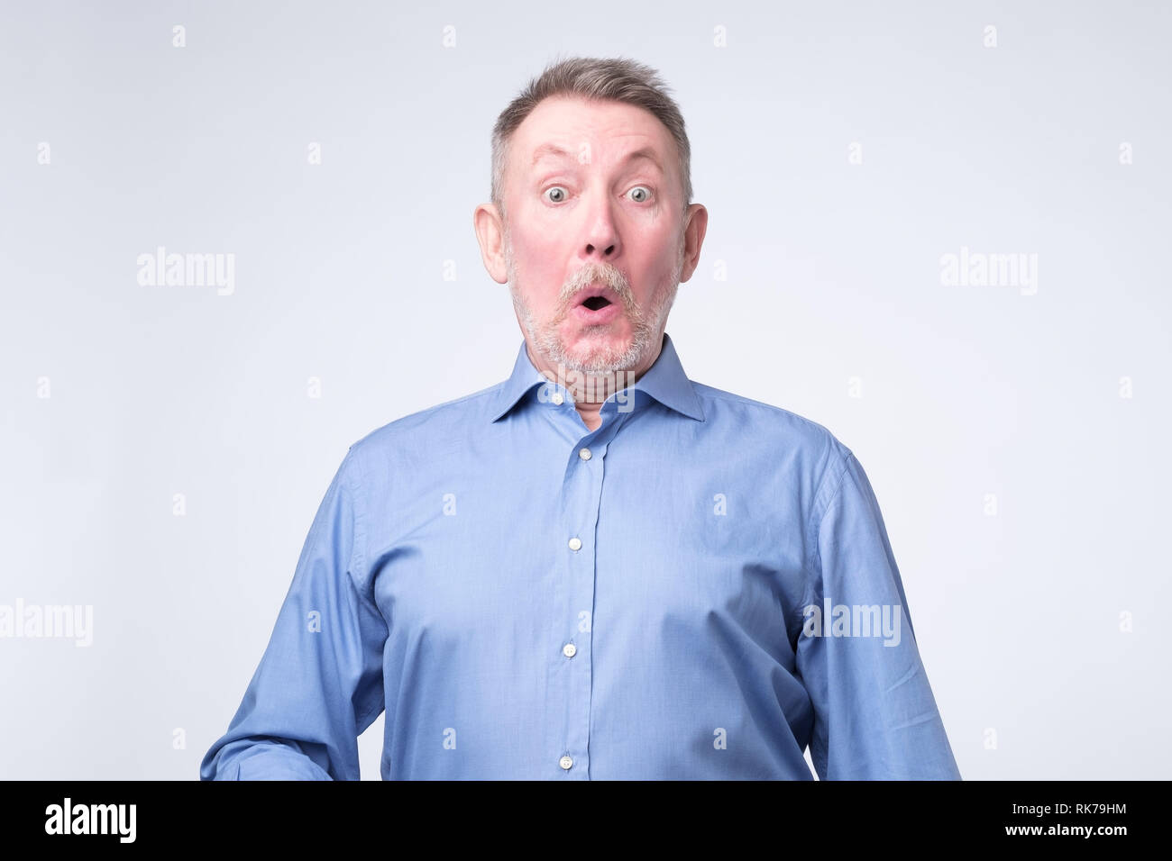 Amazed face hi-res stock photography and images - Alamy