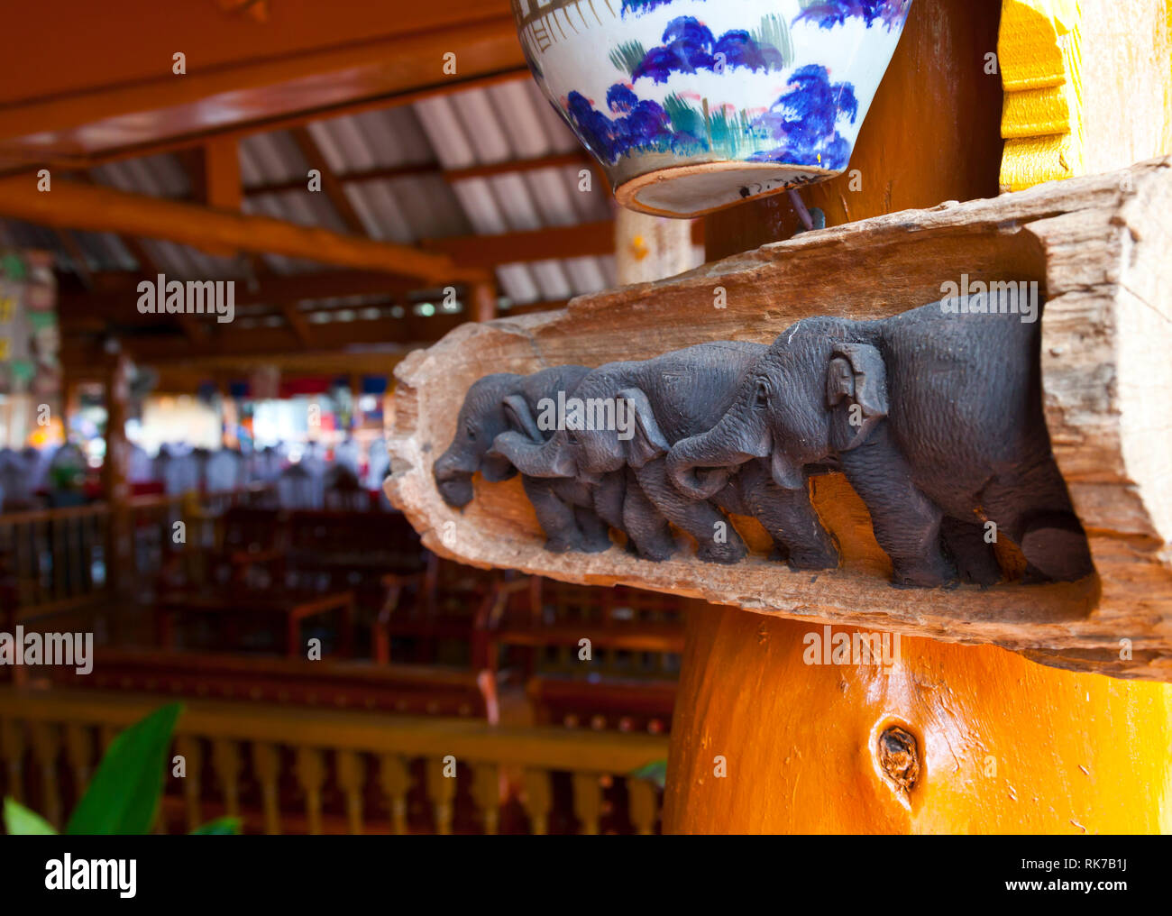 Cliff restaurant thailand hi-res stock photography and images - Alamy