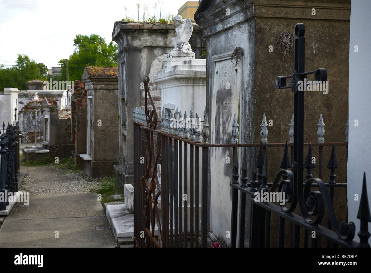 Saint louis cemetery hi-res stock photography and images - Alamy