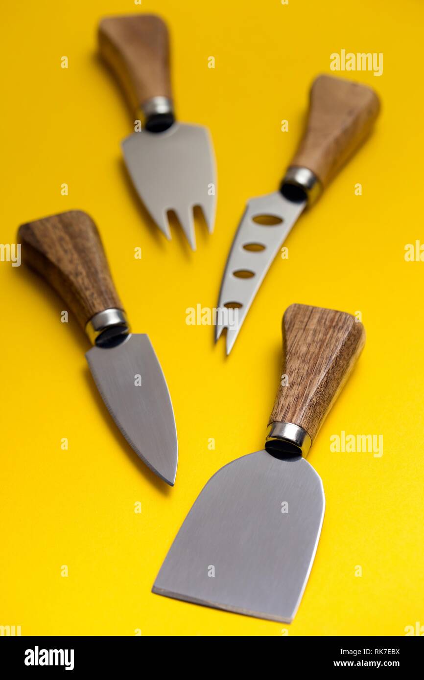 Set cutting cheese knives hi-res stock photography and images - Alamy