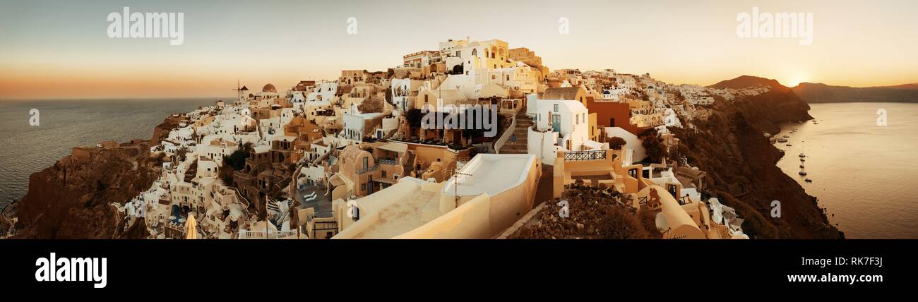 Santorini skyline sunrise with buildings in Greece Stock Photo - Alamy