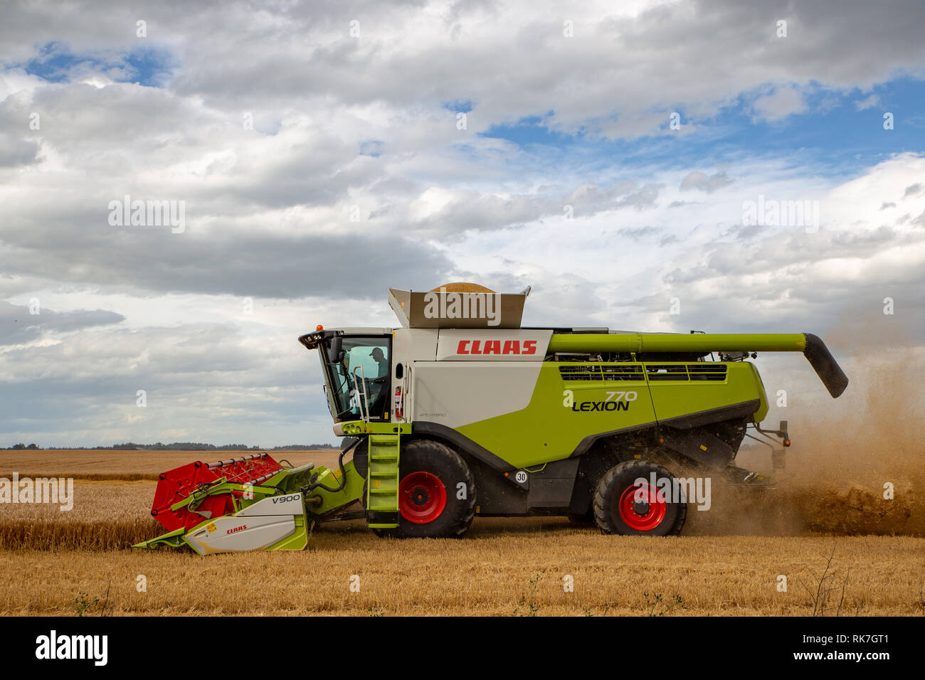 Claas combine new zealand hi-res stock photography and images - Alamy