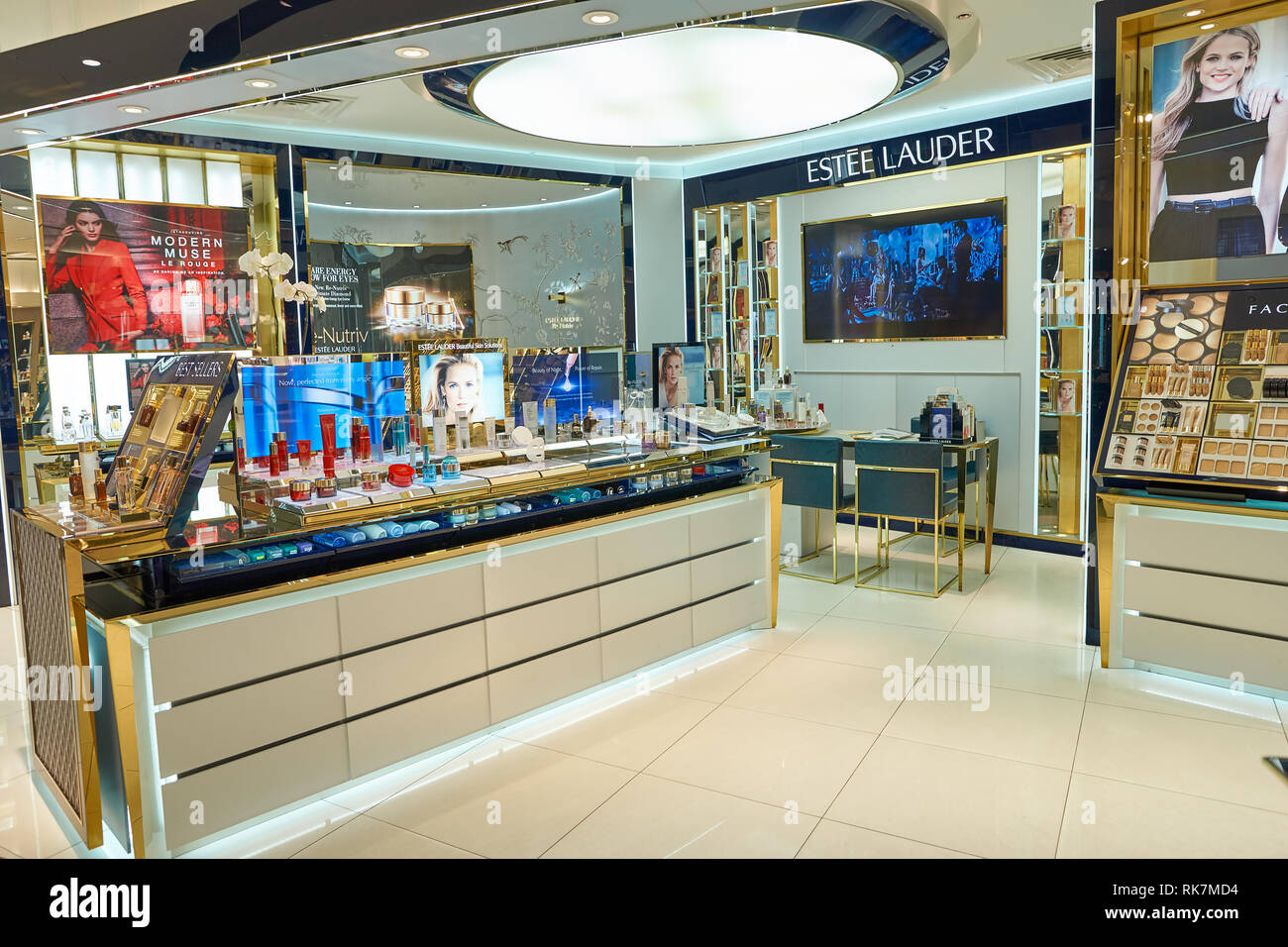 KUALA LUMPUR, MALAYSIA - MAY 09, 2016: inside of Suria KLCC shopping ...
