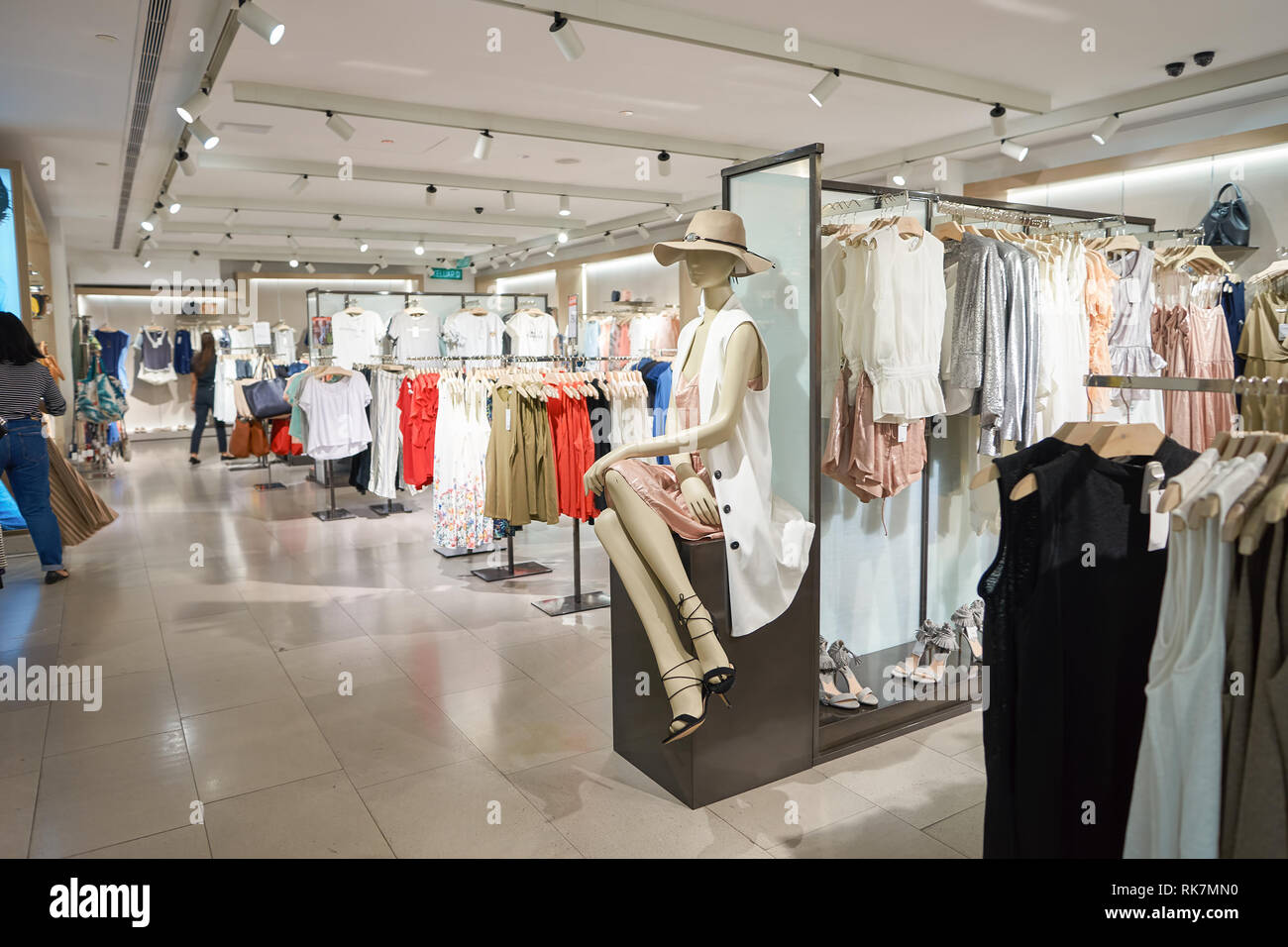 KUALA LUMPUR, MALAYSIA - MAY 09, 2016: interior of MANGO store in Suria ...