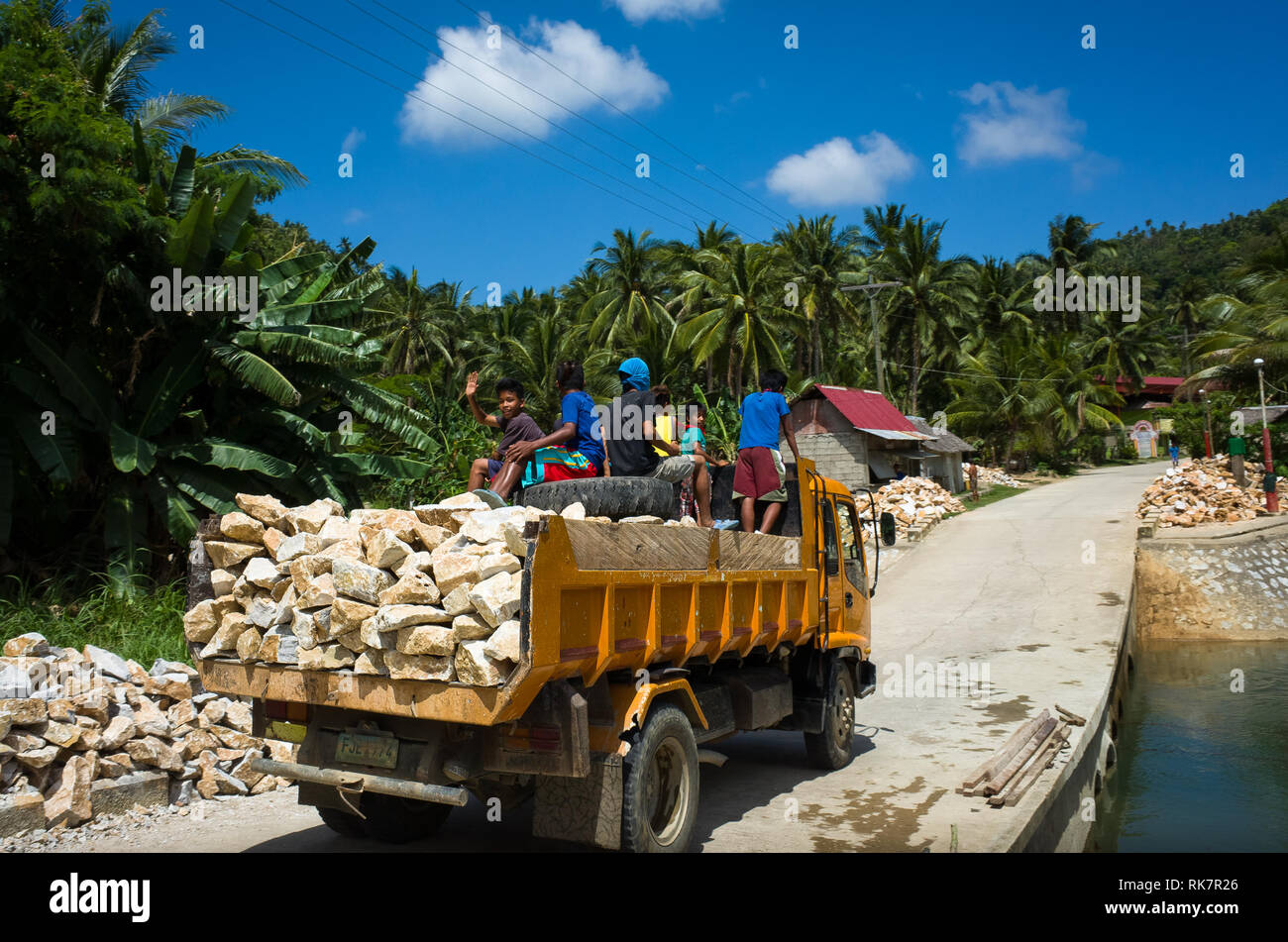 Filipino construction worker hi-res stock photography and images - Alamy