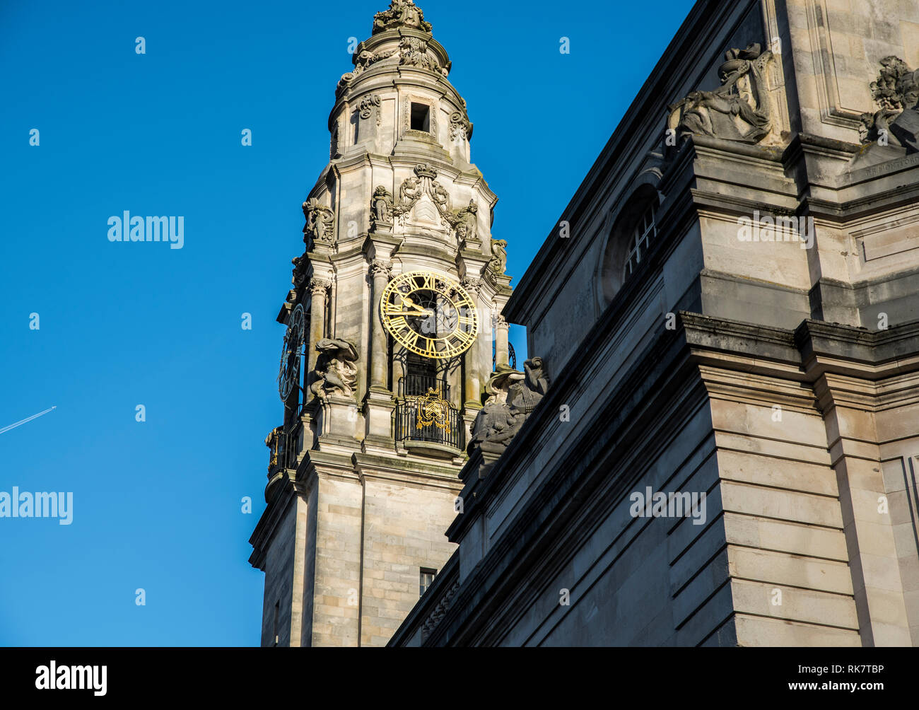 Cardiff City Hall Stock Photo - Alamy