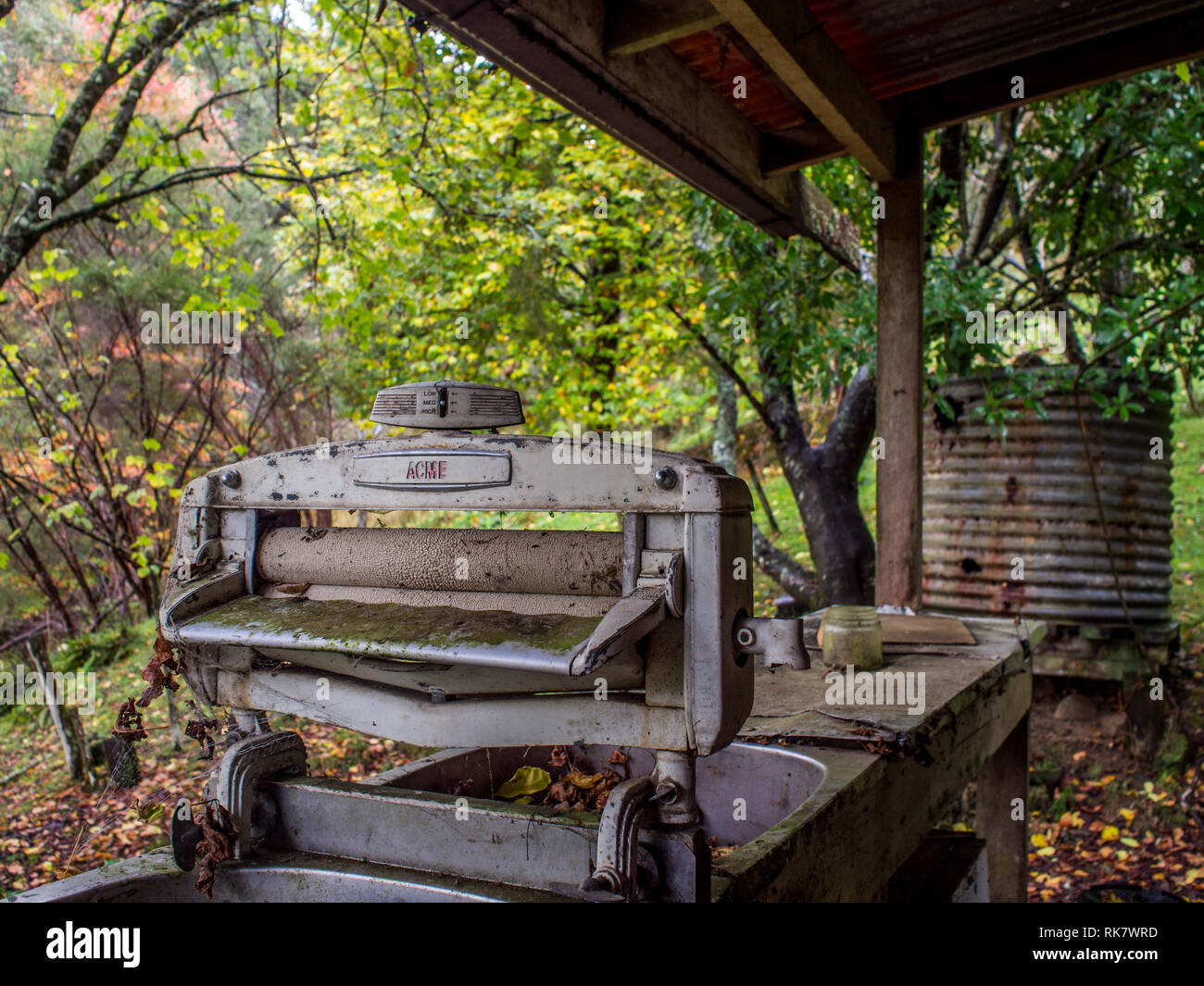 Acme hand wringer, in derelict outdoor laundry, Ahu Ahu Ohu, Ahuahu ...