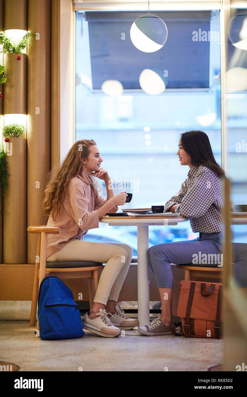 Cafeteria table hi-res stock photography and images - Alamy