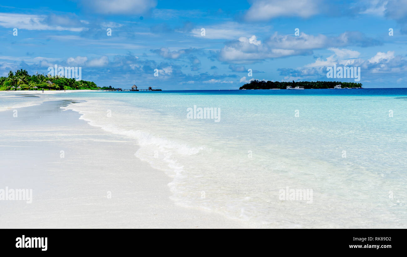 Sand water background beach hi-res stock photography and images - Alamy