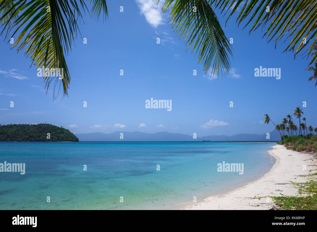 Perfect Beach on Philippine Island Hopping Tour - Bonbon, Romblon ...