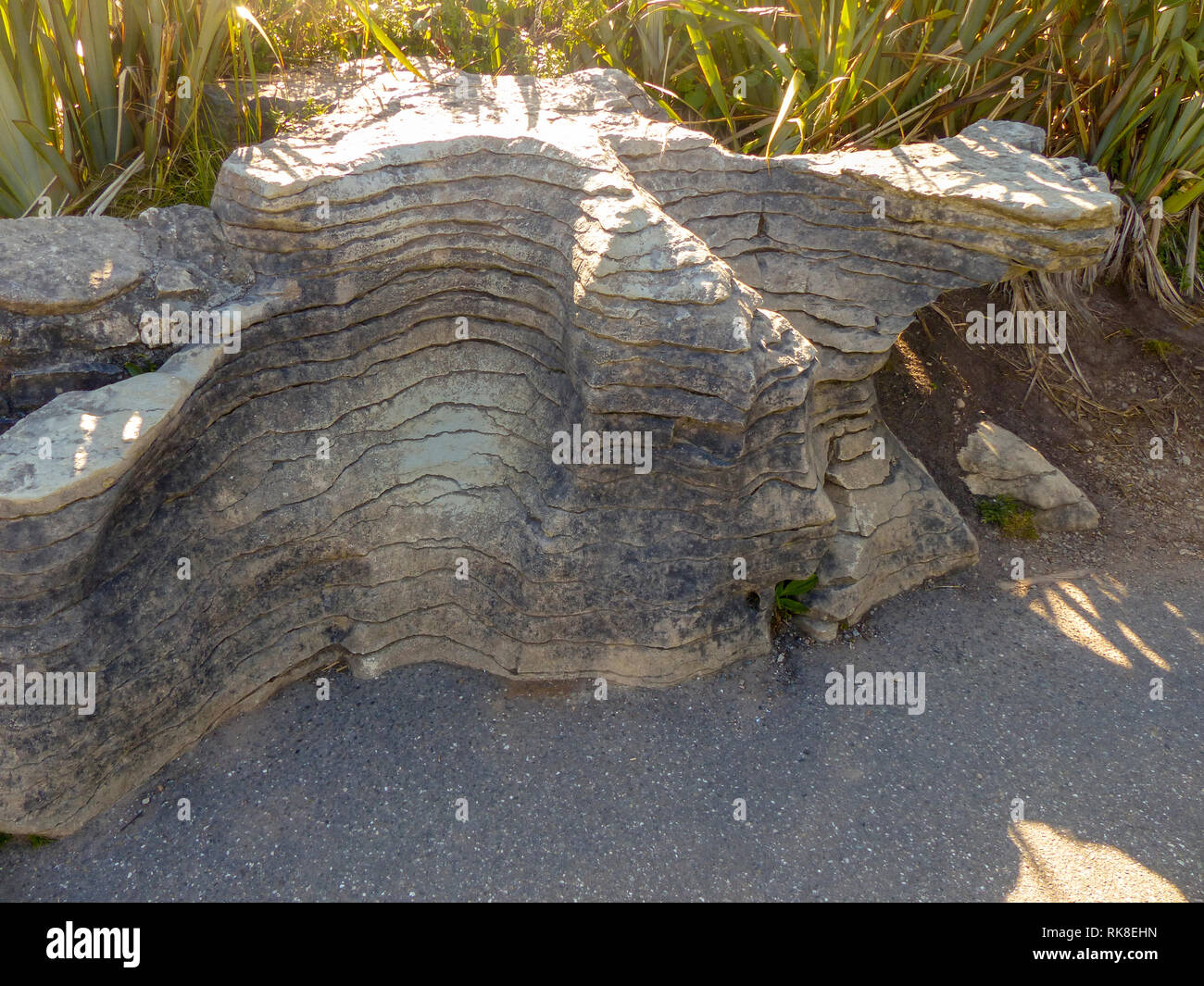 White Limestone Rock Formations And Fine Sandy Beach At Cathedral Cove ...