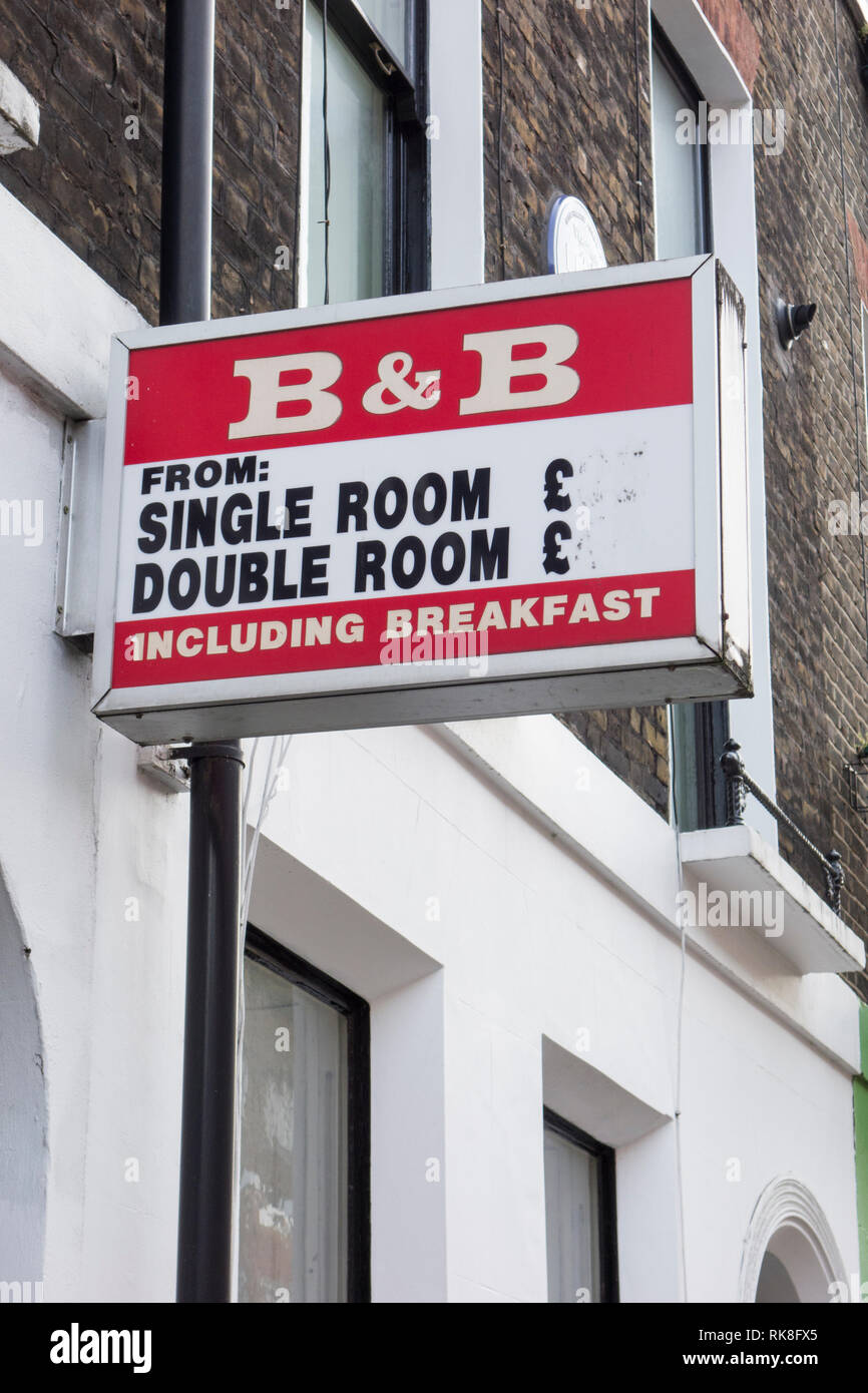 Accommodation signage hi-res stock photography and images - Alamy