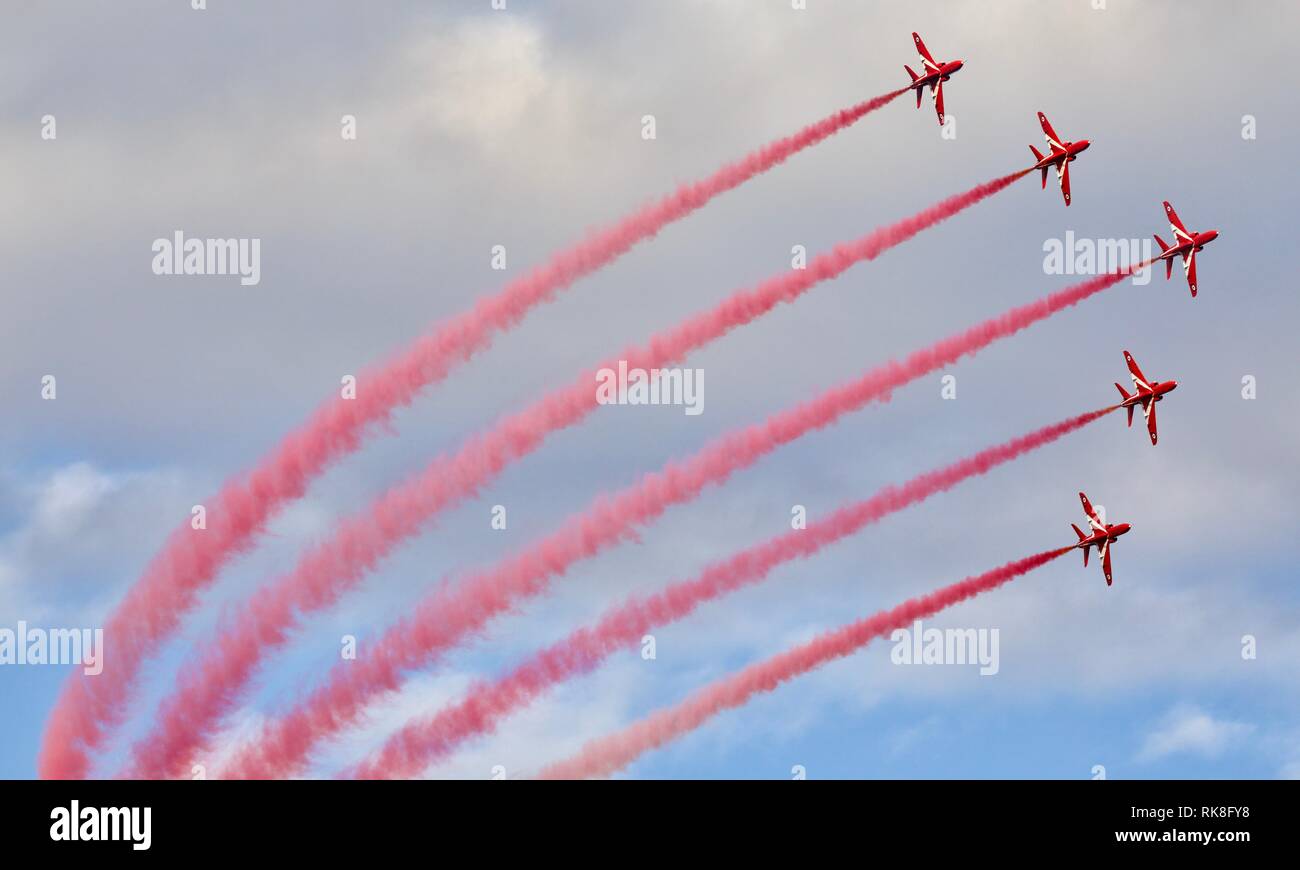 Five planes formation hi-res stock photography and images - Alamy
