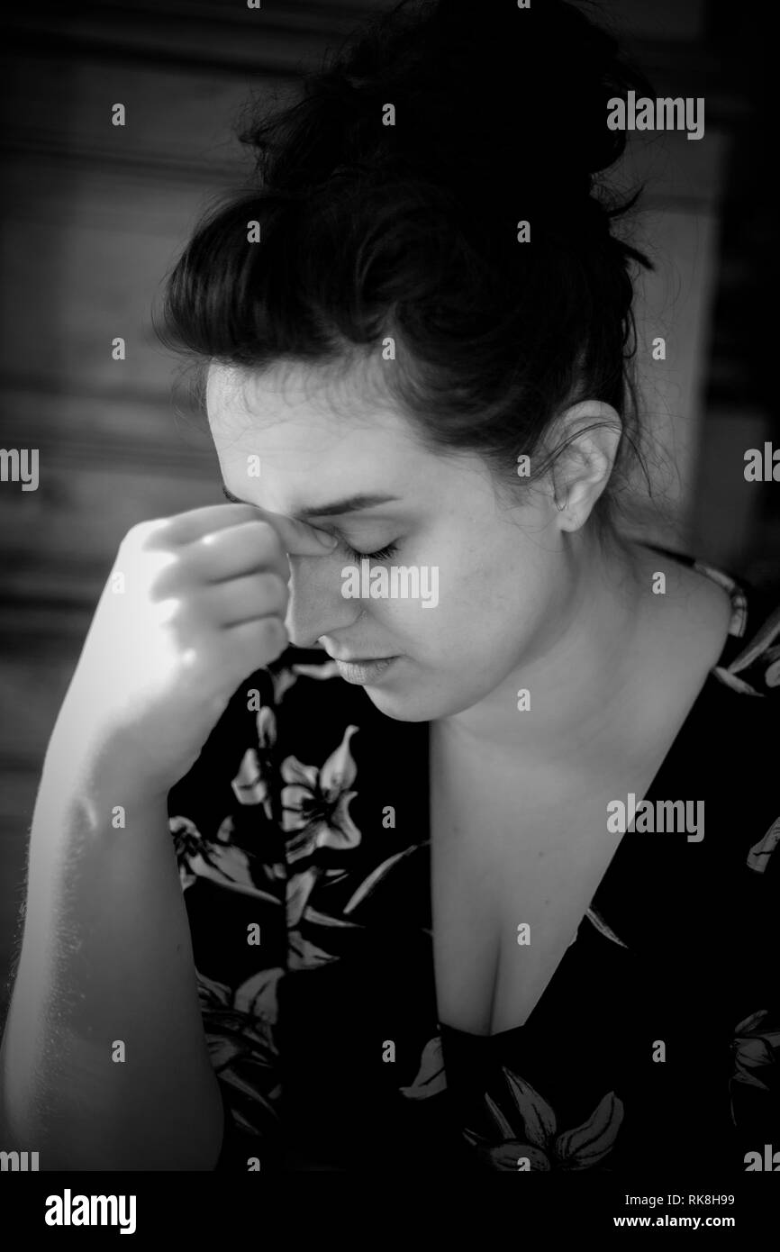 Looking lady Black and White Stock Photos & Images - Alamy