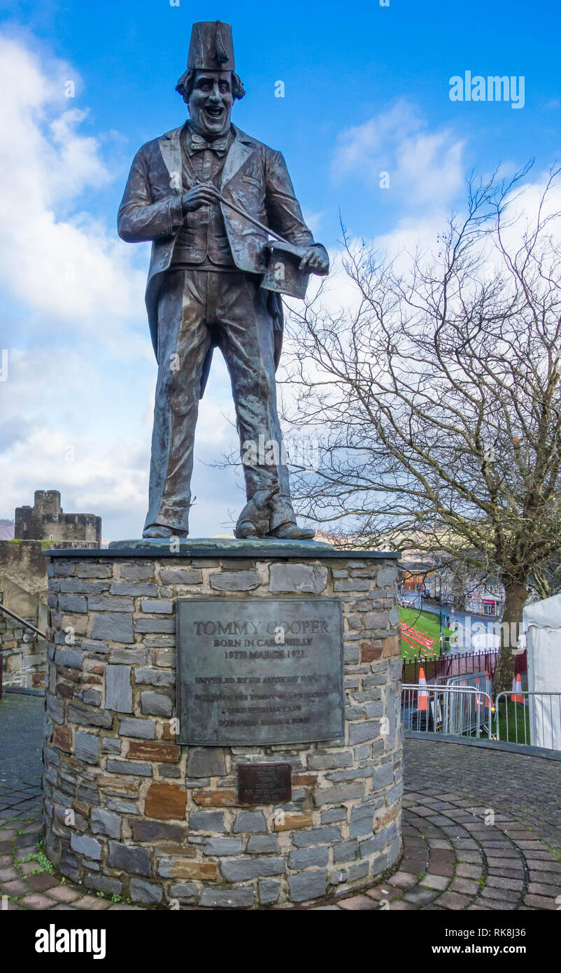 Tommy Cooper Fez High Resolution Stock Photography and Images - Alamy