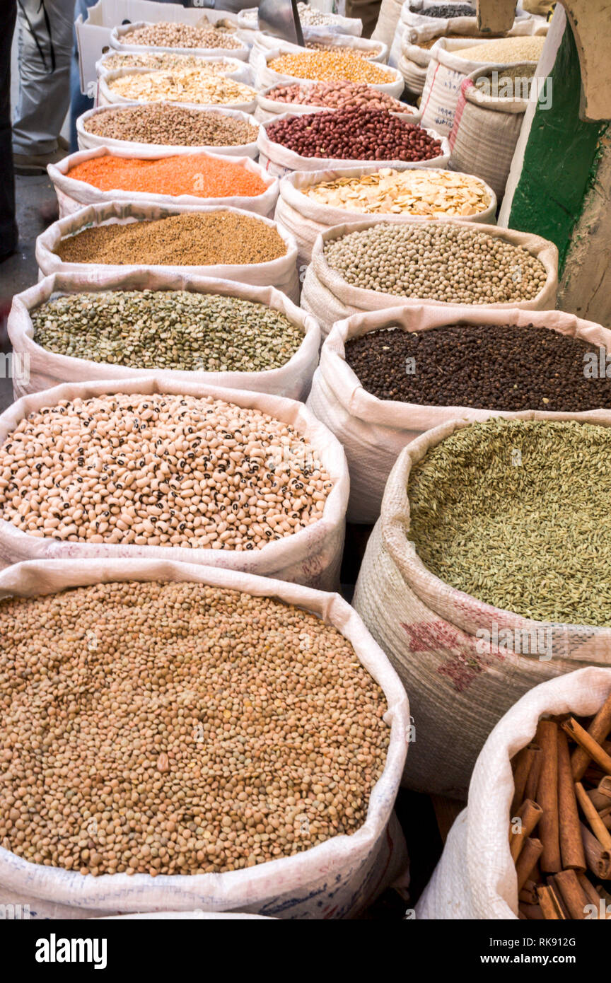 Libya vegetable market hi-res stock photography and images - Alamy