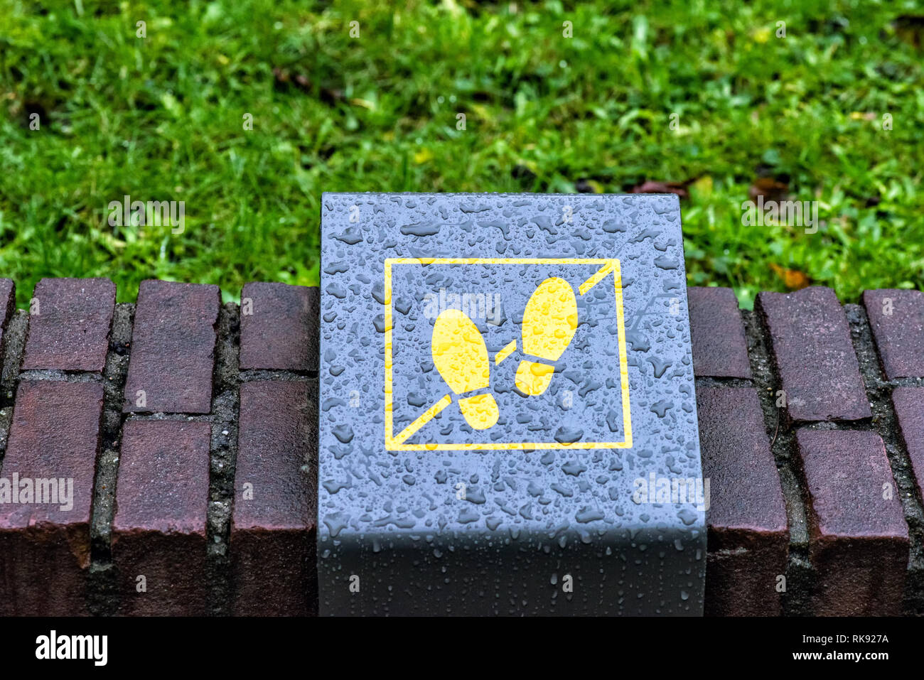 Sign forbidden go out hi-res stock photography and images - Alamy