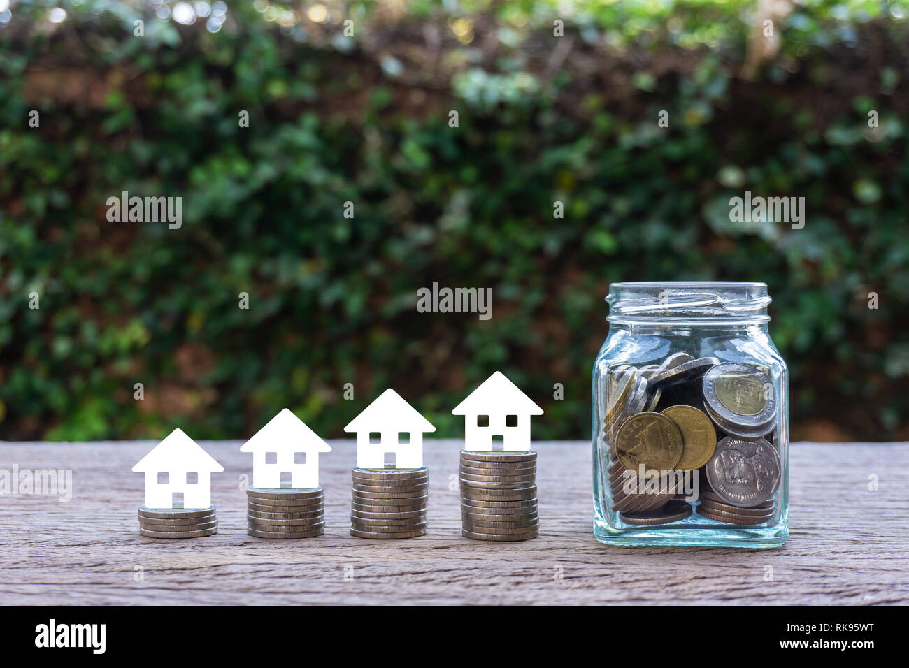 Loan contracts hi-res stock photography and images - Alamy