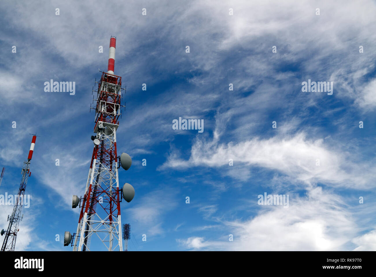 Radio transmitting towers antennas hi-res stock photography and images - Alamy