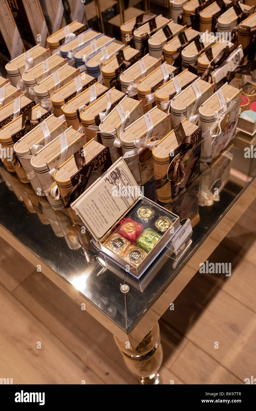 Venchi italian chocolate hi-res stock photography and images - Alamy