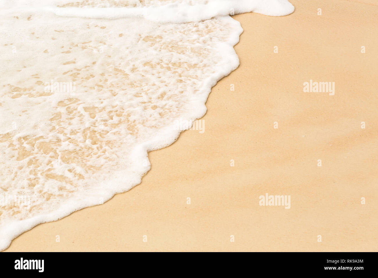 Gold sand beach soft waves hi-res stock photography and images - Alamy