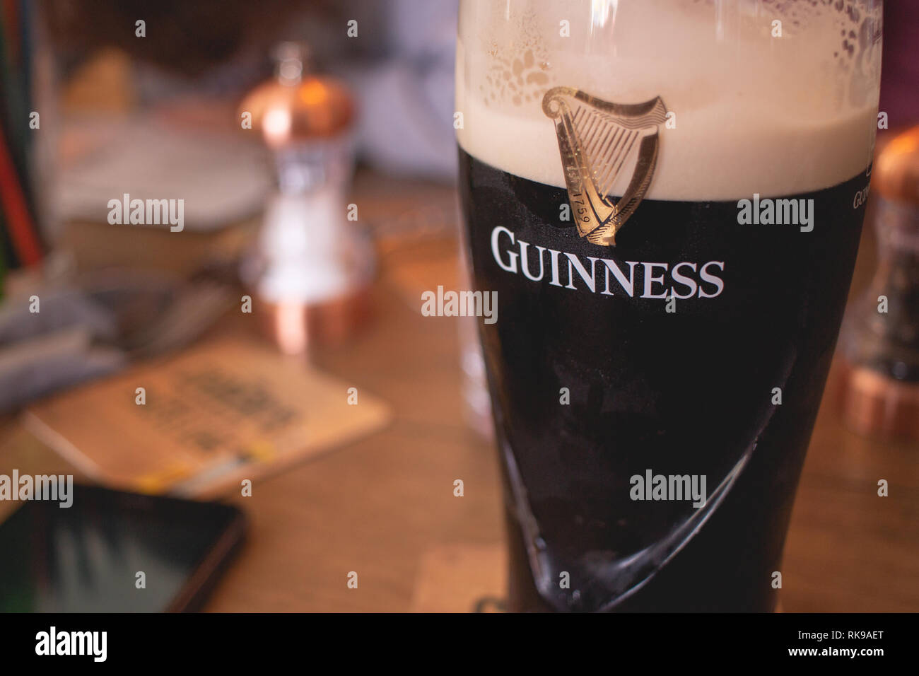 Guinness beer hi-res stock photography and images - Alamy